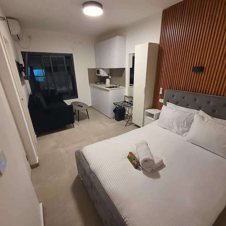 ( Ryo 22 ) דירה במלון בוטיק 2 דקות מטיילת בת ים - Israël