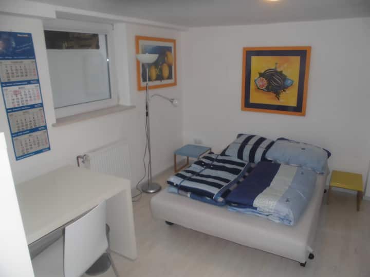 2 Rooms Souterrain Flat In Old Townhouse Basment - Hamburg