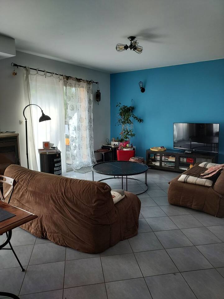 Maison Dans Village Provençal. - Cabriès