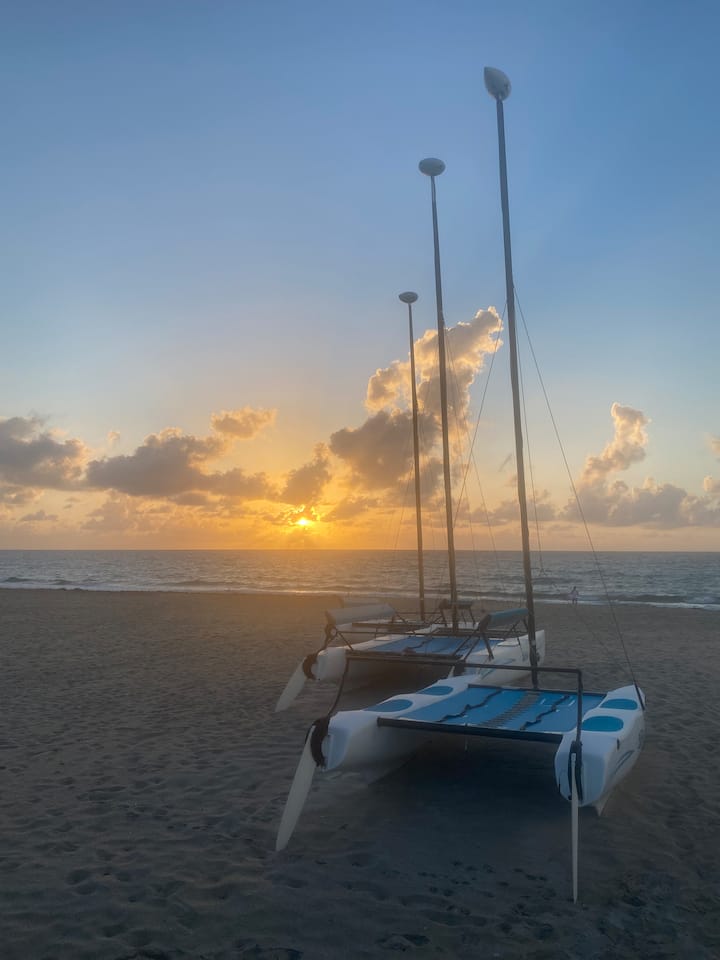 Vintage Vibes By The Beach – Walk To Atlantic Ave! - Boynton Beach, FL