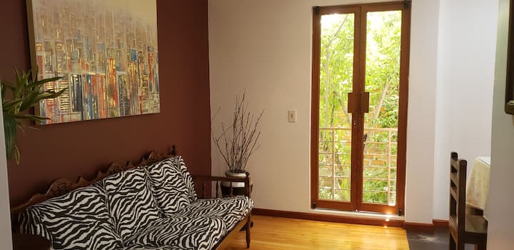 Suite "Zaruma", Amoblada E Independiente. - Cuenca