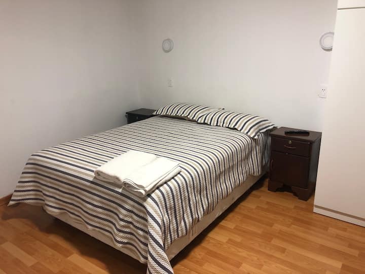 Habitación Amplia Con Baño Privado - Tacna