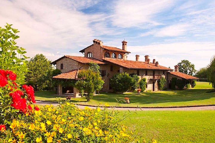 Villa En Exclusivité  Avec Piscine 10 Personnes - Piemont
