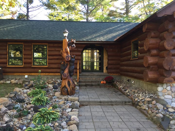 Rustic UP Waterfront Log Cabin - Cabins for Rent in Republic, Michigan ...
