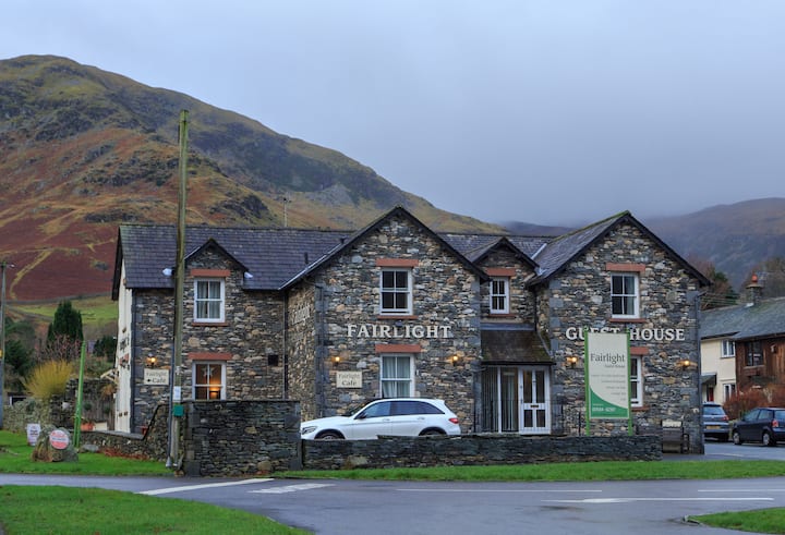Room 1 Double En Suite With King Size Bed. - Grasmere
