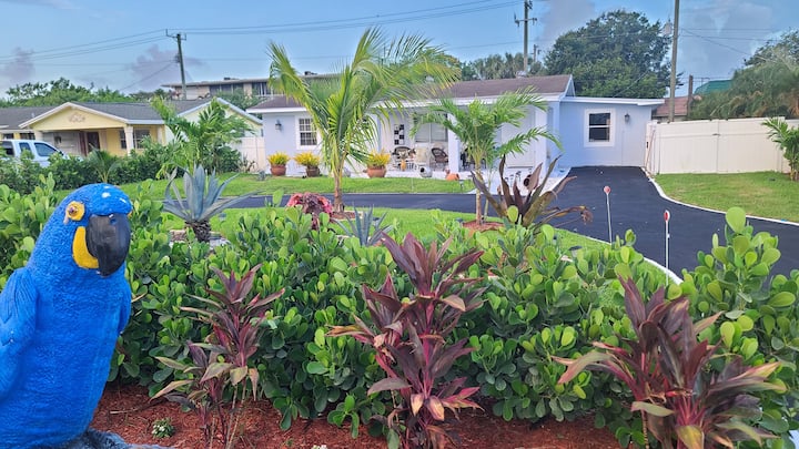 Palm Springs 3bedroom 2bath 5 Miles From The Beach - Lake Worth, FL