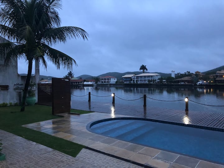 Casa Espetacular Em Condomínio Fechado - Cabo Frio