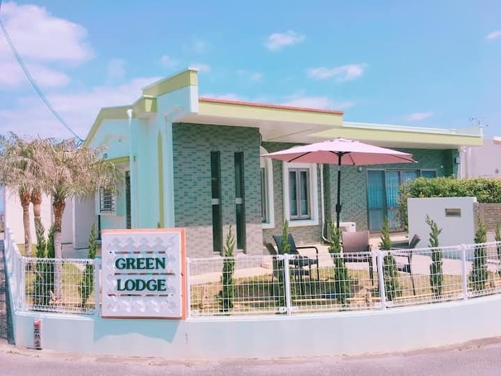 【長期割引実施中】カフェ徒歩圏内/ビーチまで５分/閑静な住宅街の隠れ家で優雅なひと時 - Okinawa Prefecture, Japan