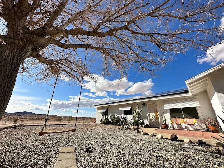 Desert Villa 🏜5 Acres • Hot Tub • Hammocks 3bd/2b - Twentynine Palms