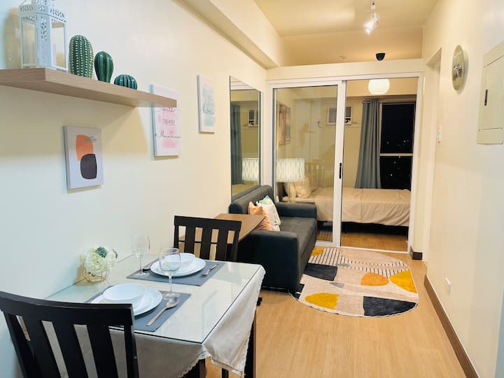 Exquisite 1br In Pasig Kapitolyo Near Bgc - Pasig