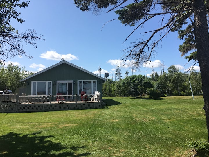 Osprey Landing - Private Oceanfront Cottage - Pictou