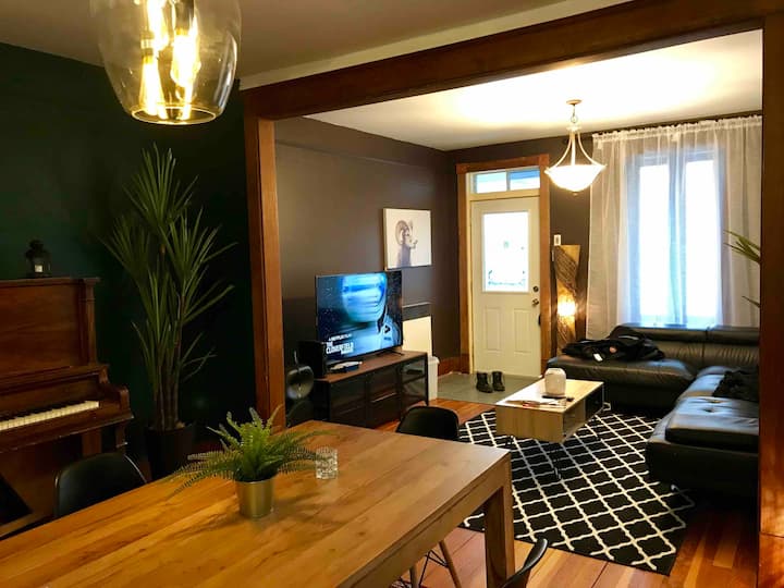 Le Britannique Au Cœur Du Centre-ville - Drummondville