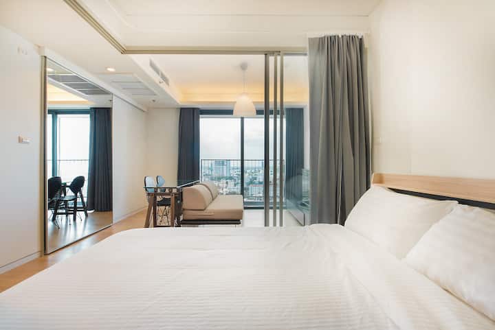 1-br Luxurious Condominium, Bts, Ari, 2+1 Guests - Bangkok