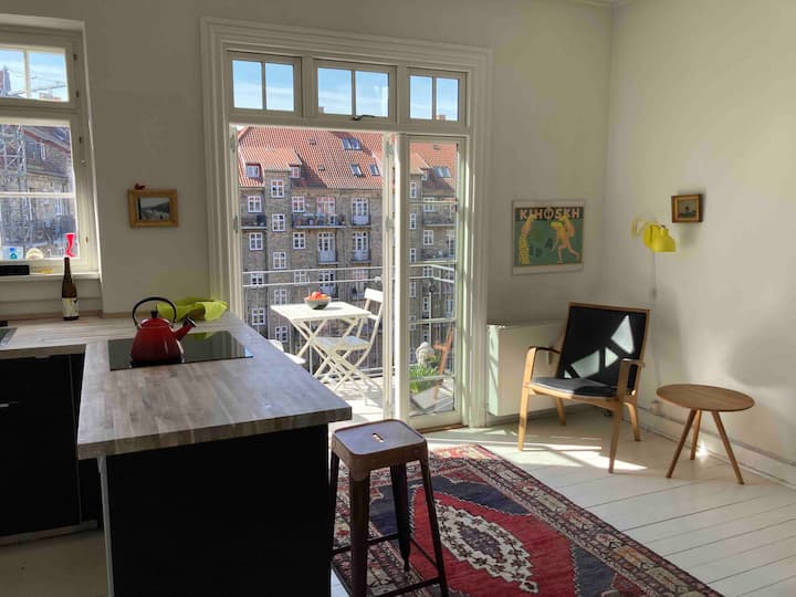 Summer In The City. Vesterbro Flat With Balconies - Copenhagen