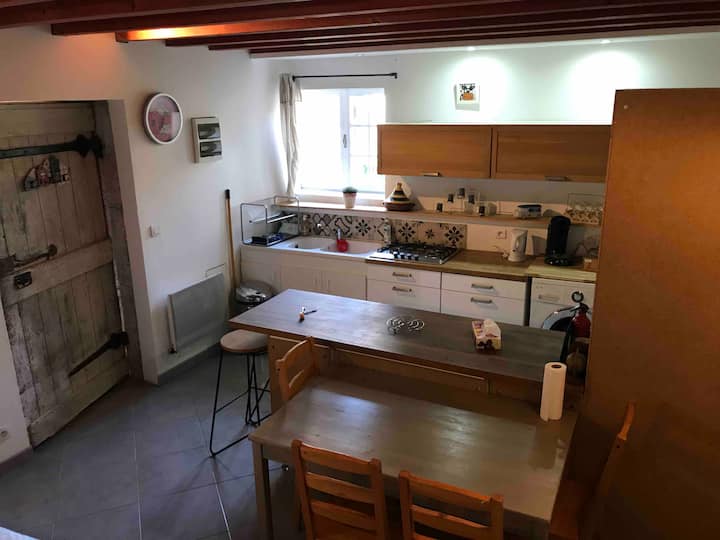 Maisonnette Dans Un Ancien Corps De Ferme - Groupama Stadium - OL