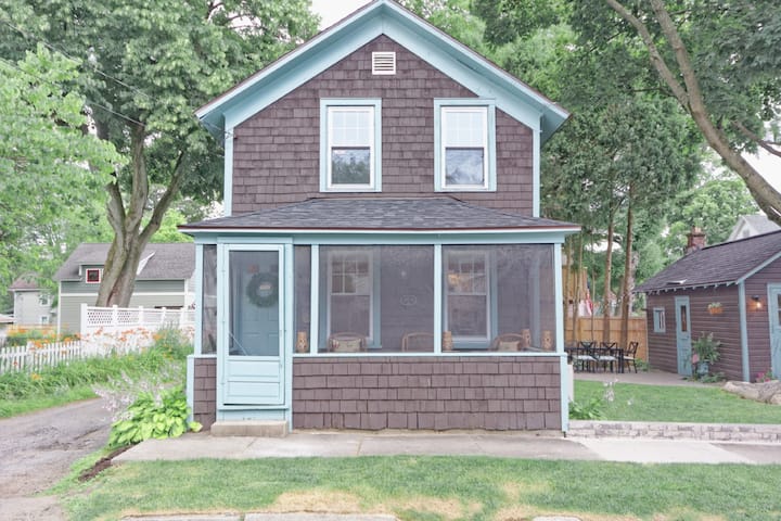 Saratoga Charm - Walk To Track And Downtown!!!!!!! - Saratoga Springs, NY