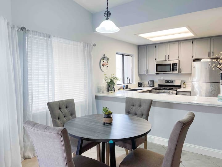 Beautiful New Remodeled 2 Bedroom Home - Citrus Heights, CA