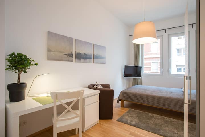 Zimmer In 4er Wg Mit Wlan & Reinigungsservice - マインツ