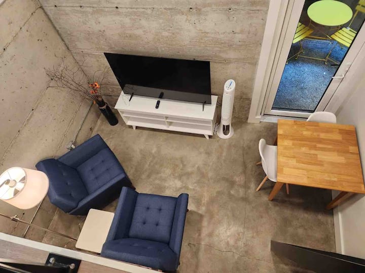 Top Of The Hill Nested Loft W/king Bed - Seattle, WA