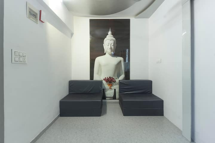 Mystical Stay In Goregaon East - Mumbai (Bombay)