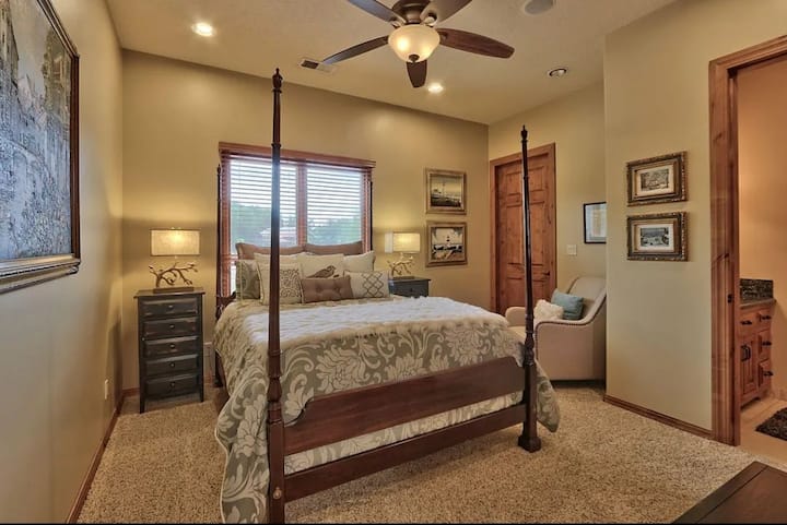 Mountain Cabin - Sylvan Lake State Park, Eagle