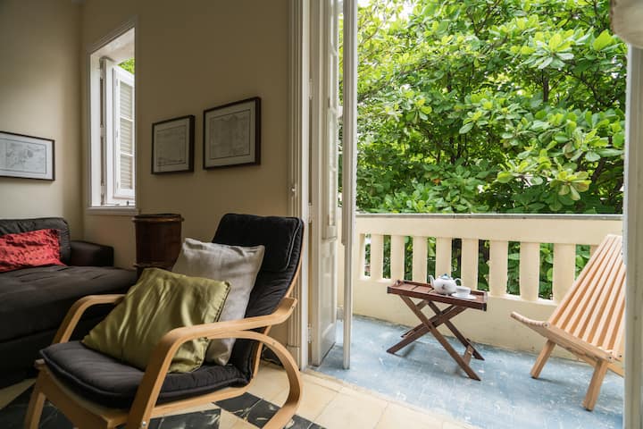 Art Deco Vedado Apartment - Havana