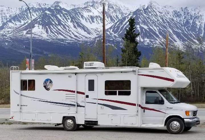Explore The Yukon Wild - Yukon