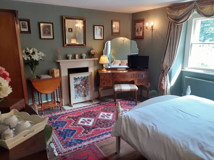The Green Room - Vale House - Tetbury