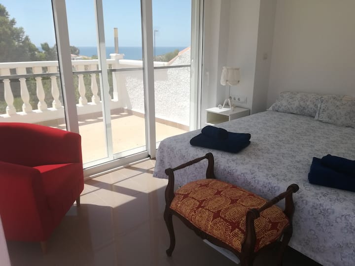 Desconéctate En La Playa - El Campello