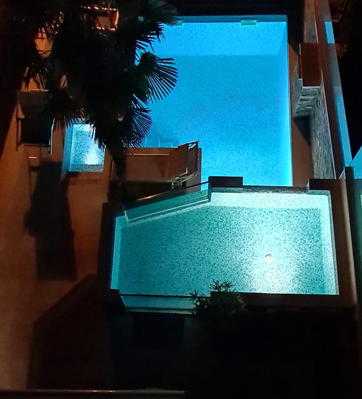 Two Story Apartment With Overflowing Pools - Novi Vinodolski