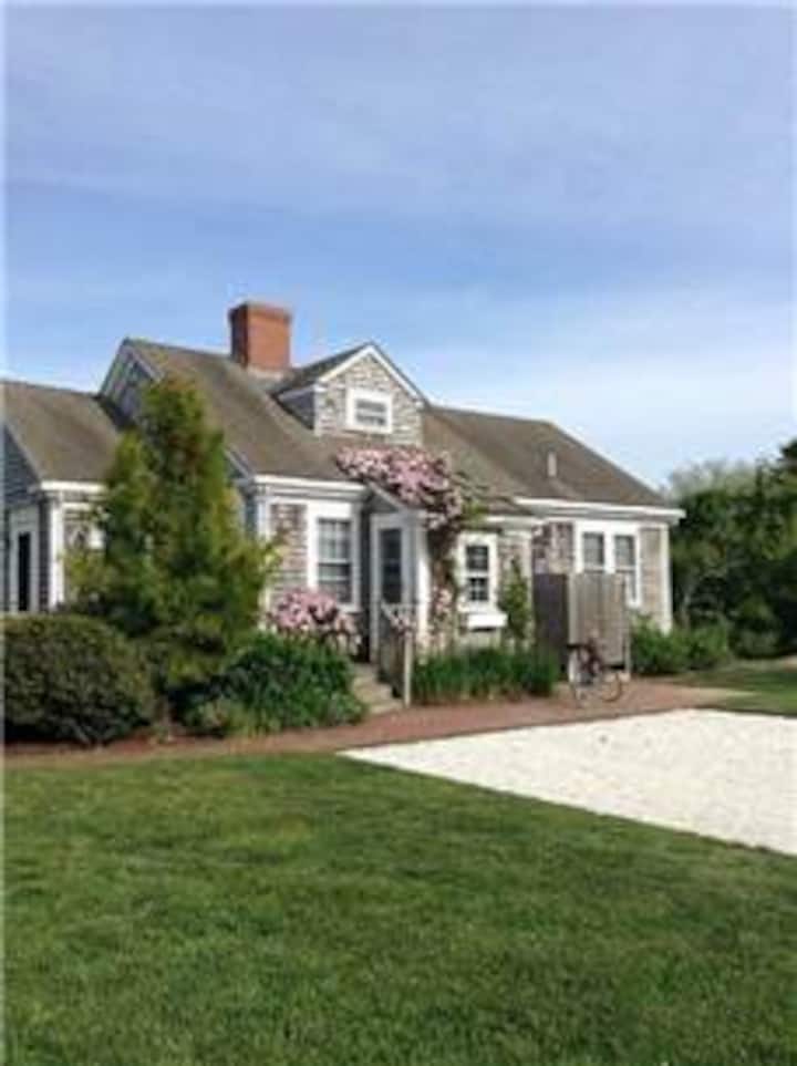 Harbor Top Cottage Private Pool+ Yard 132838 - Nantucket, MA