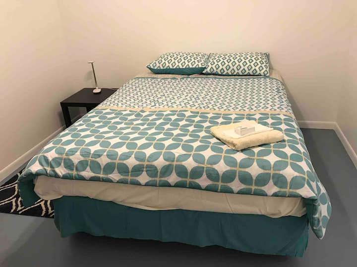 Brand New & Quiet Room, 5 Min From I-4 & Mall !!! - Altamonte Springs, FL