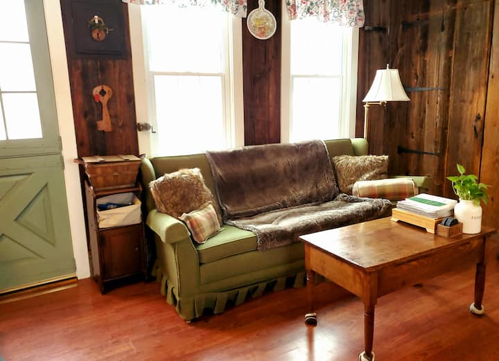 2 Bedrooms In A Beautiful Farmhouse - Vermont