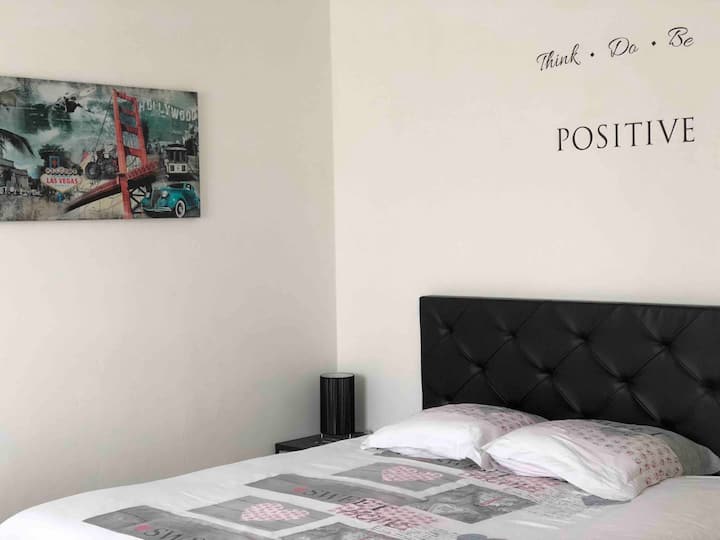 Appartement Proche Vallée De Chevreuse/versailles - ibis Styles Guyancourt Versailles