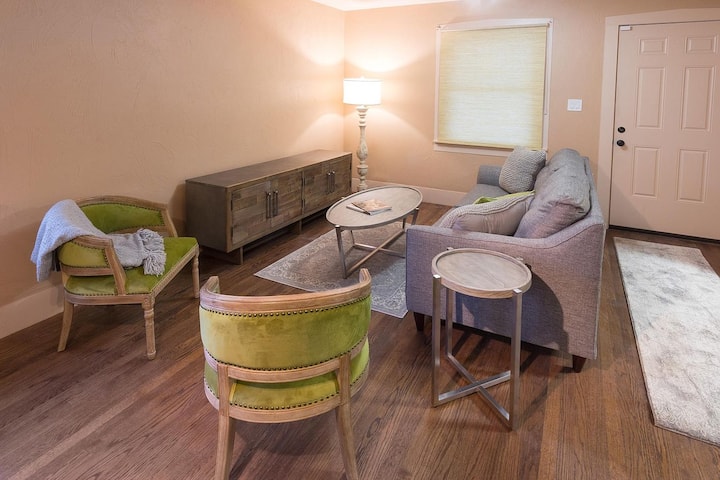 Beautiful Home In The Heart Of Olde Town Arvada - Arvada, CO