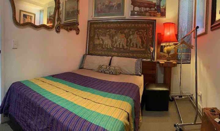 Cosy Bedroom For One Next To Qv Market. - Melbourne
