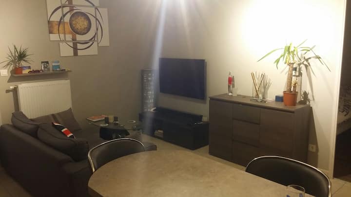 Chambre Climatisée à 2 Pas De Lyon - Vénissieux