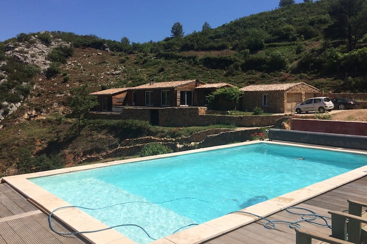 Maison Bois Et Pierres. - Aubagne