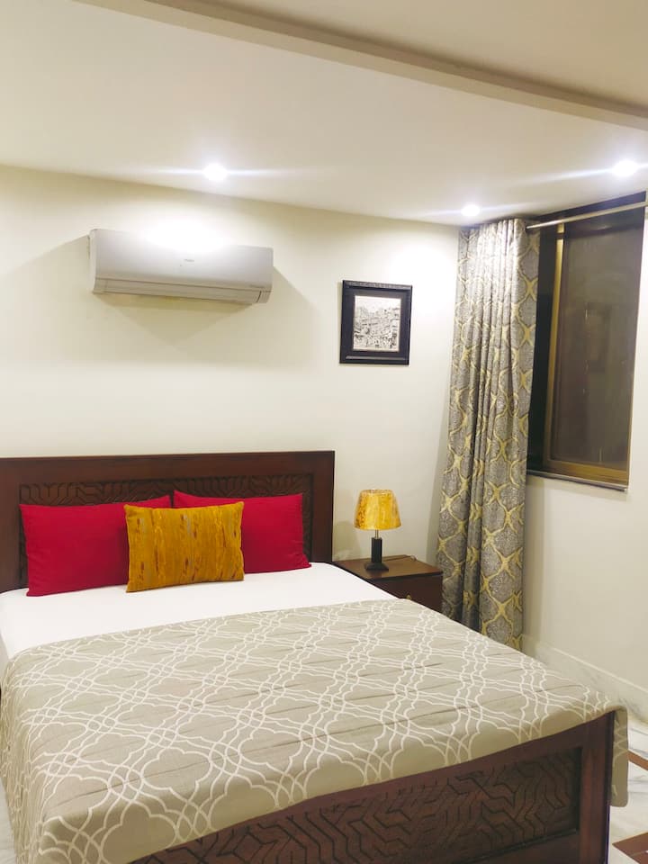 Zaman Furnished Apartments. - Lahore
