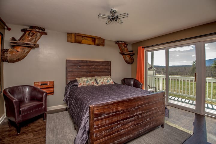 Samuel O'reilly House Wood Nymph Room #6 - Conway