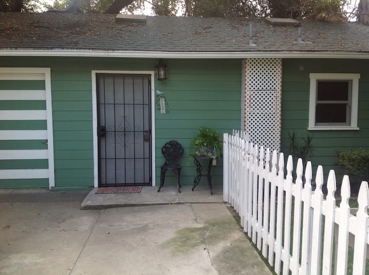 The French Quarters~ Bring Your Pet - Pomona, CA