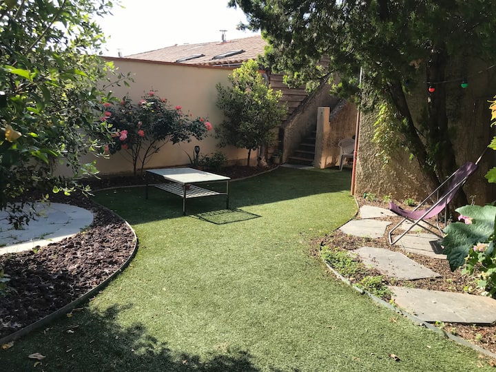 Grand Appartement En Duplex + Jardin + Terrasse - Passa