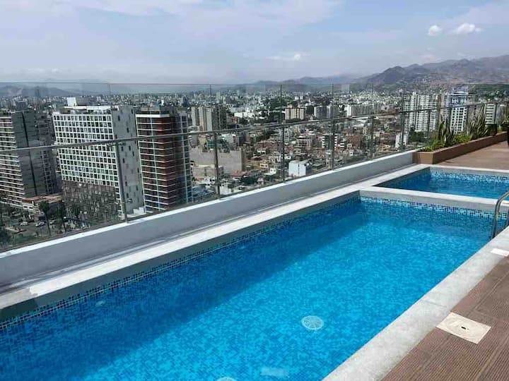 Fantastic Ocean View, 1 Bdrm + Pool, Hot Tub, Gym - Perú