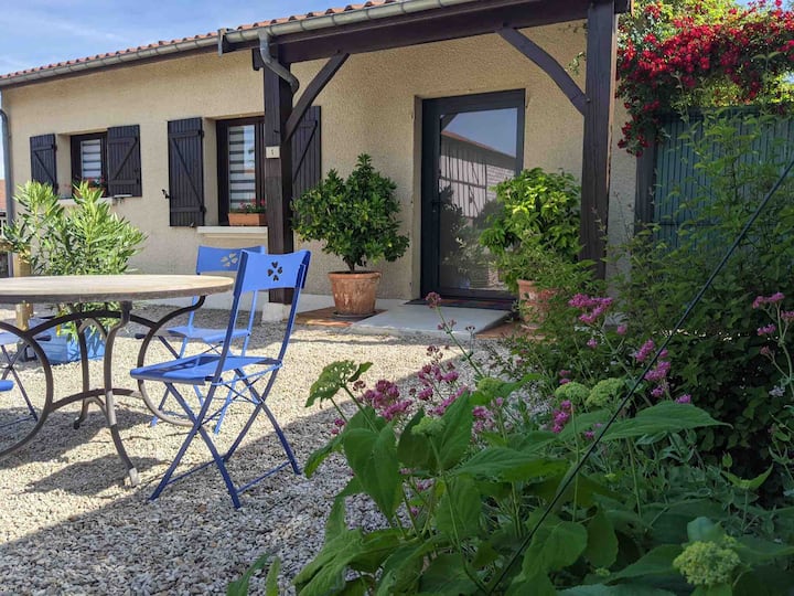 Maison Entière Dans Très Joli Village - Marne