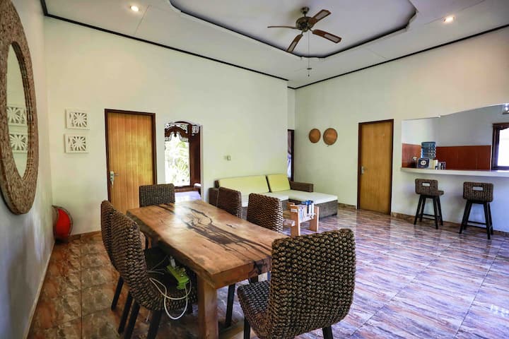 Queen Guest Room (Kirana Homestay) - Bali