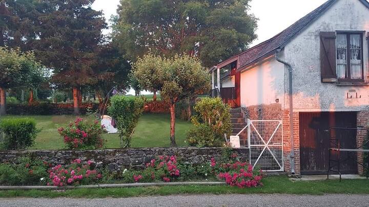 Joli Petit Gîte Indépendant Calme Proche De Salers - Salers