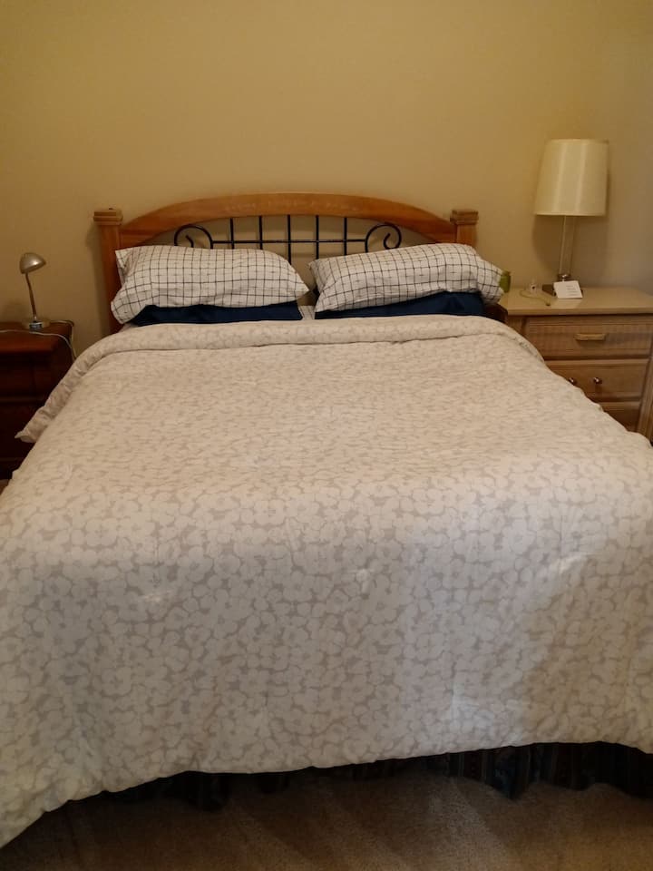 Cozy Suite Private Bathroom - Savannah, GA