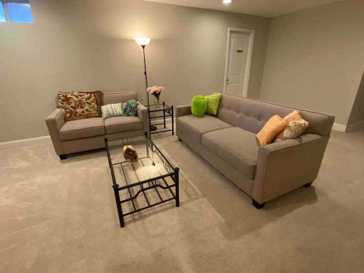 Private And Remodeled One-bedroom Apartment. - Baltimore/Washington Airport (BWI)