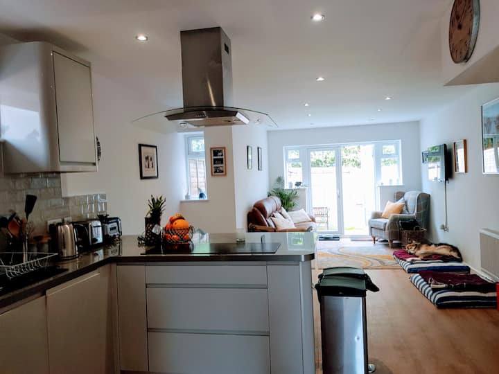 Double Bedroom And Private Bathroom Near Lake - Wareham