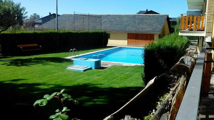 35.planta Baja Soleada Y Acogedora - Bourg-Madame